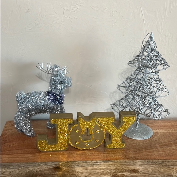 Holiday | Bling Bling Silver Tree And Reindeer And Gold Joy | Poshmark